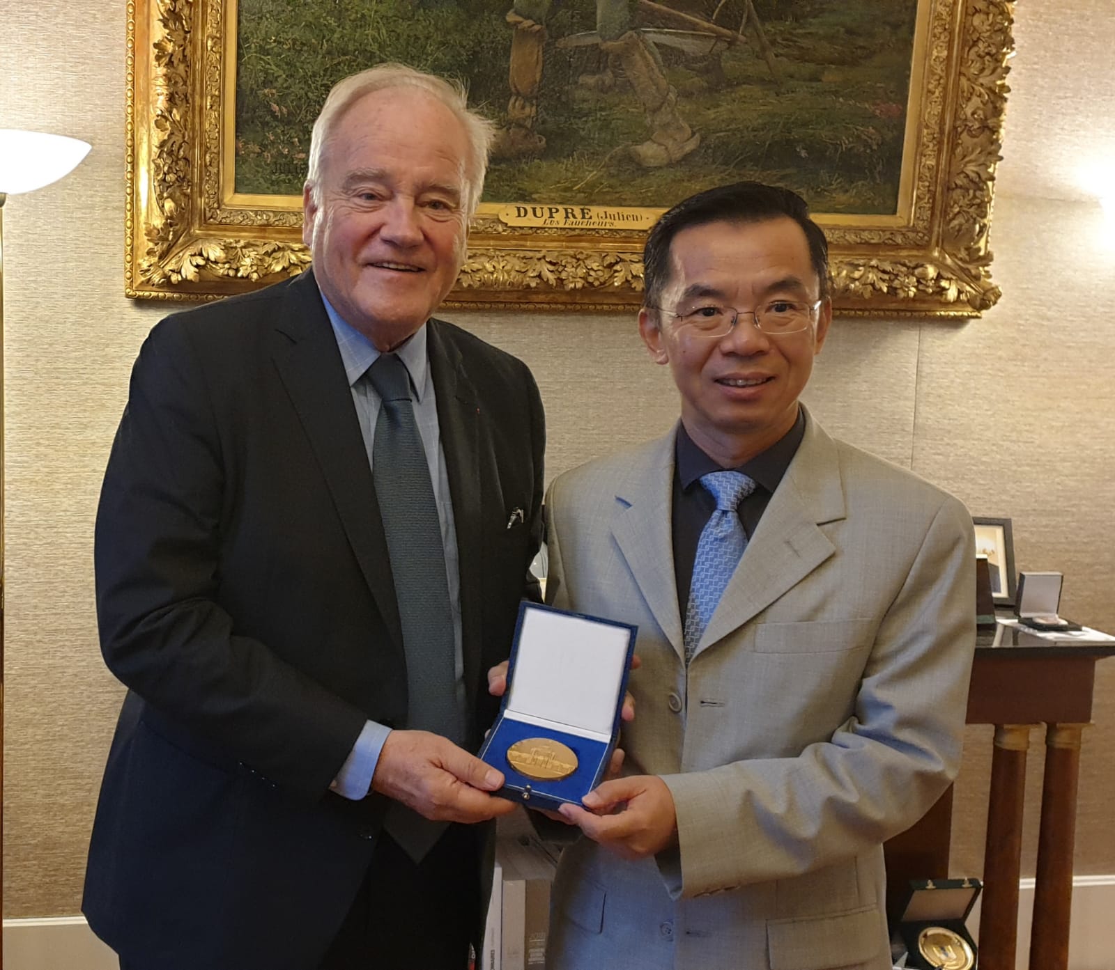 Entretien avec le nouvel Ambassadeur de Chine en France – Christian ...