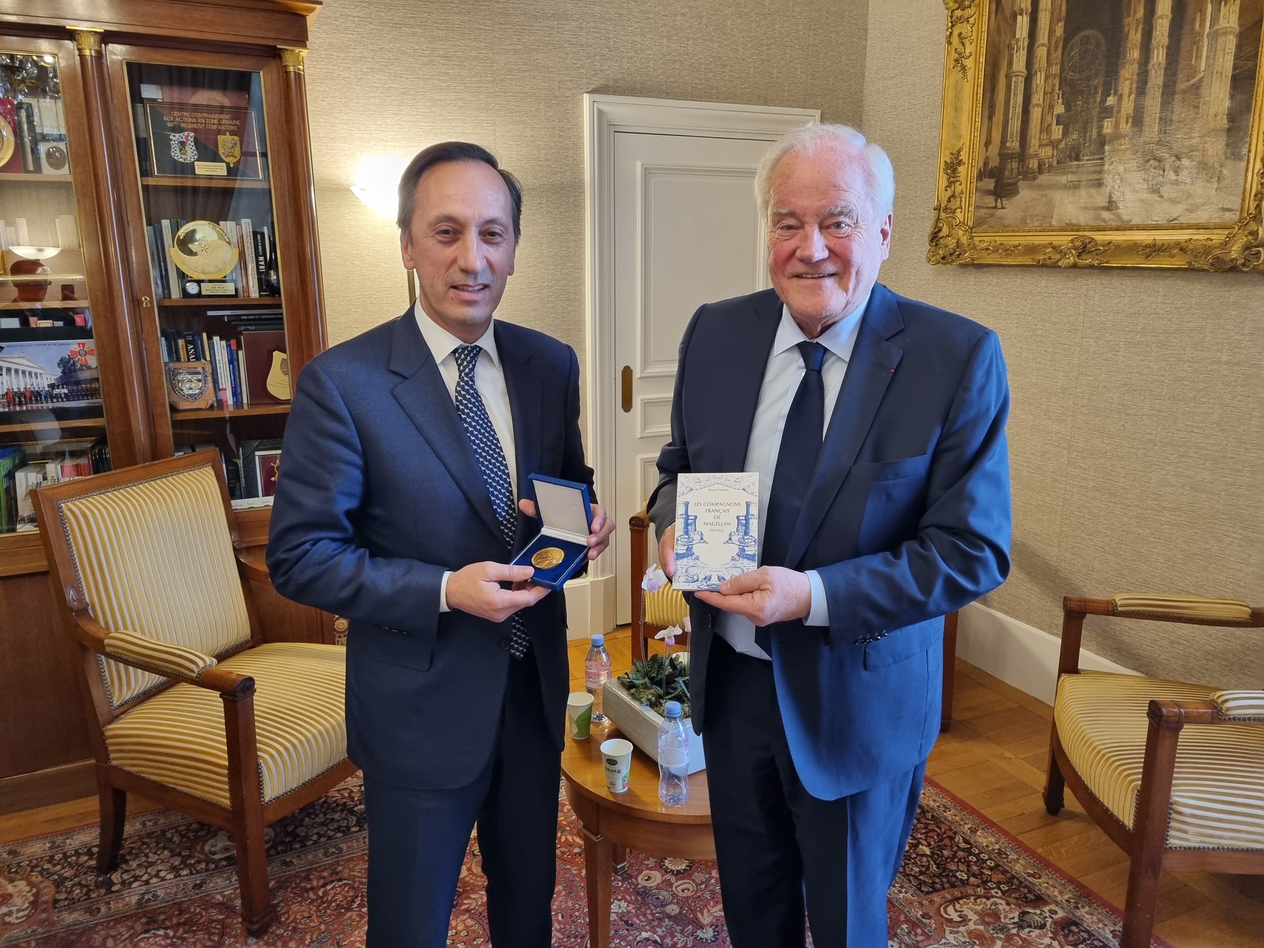 Entretien avec l’Ambassadeur du Portugal en France – Christian CAMBON ...